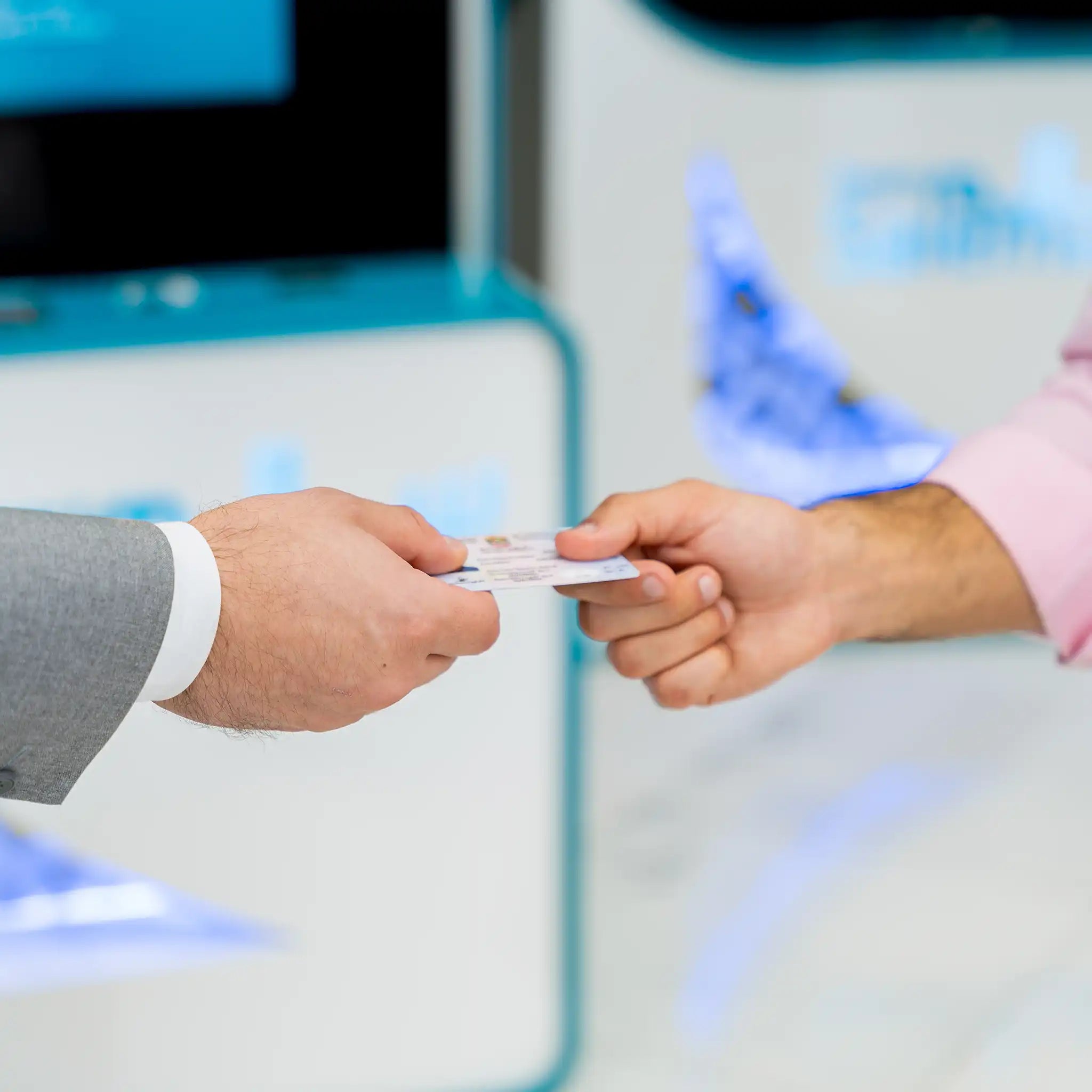 Fast Track Emirates ID in just 60 mins | Smart Salem